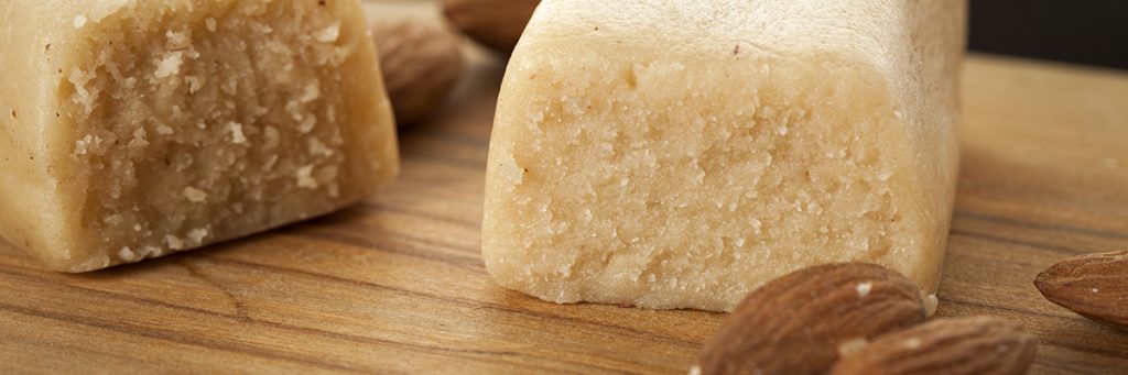 Different Types Of Icing and Their Uses – BottleStore.com Blog