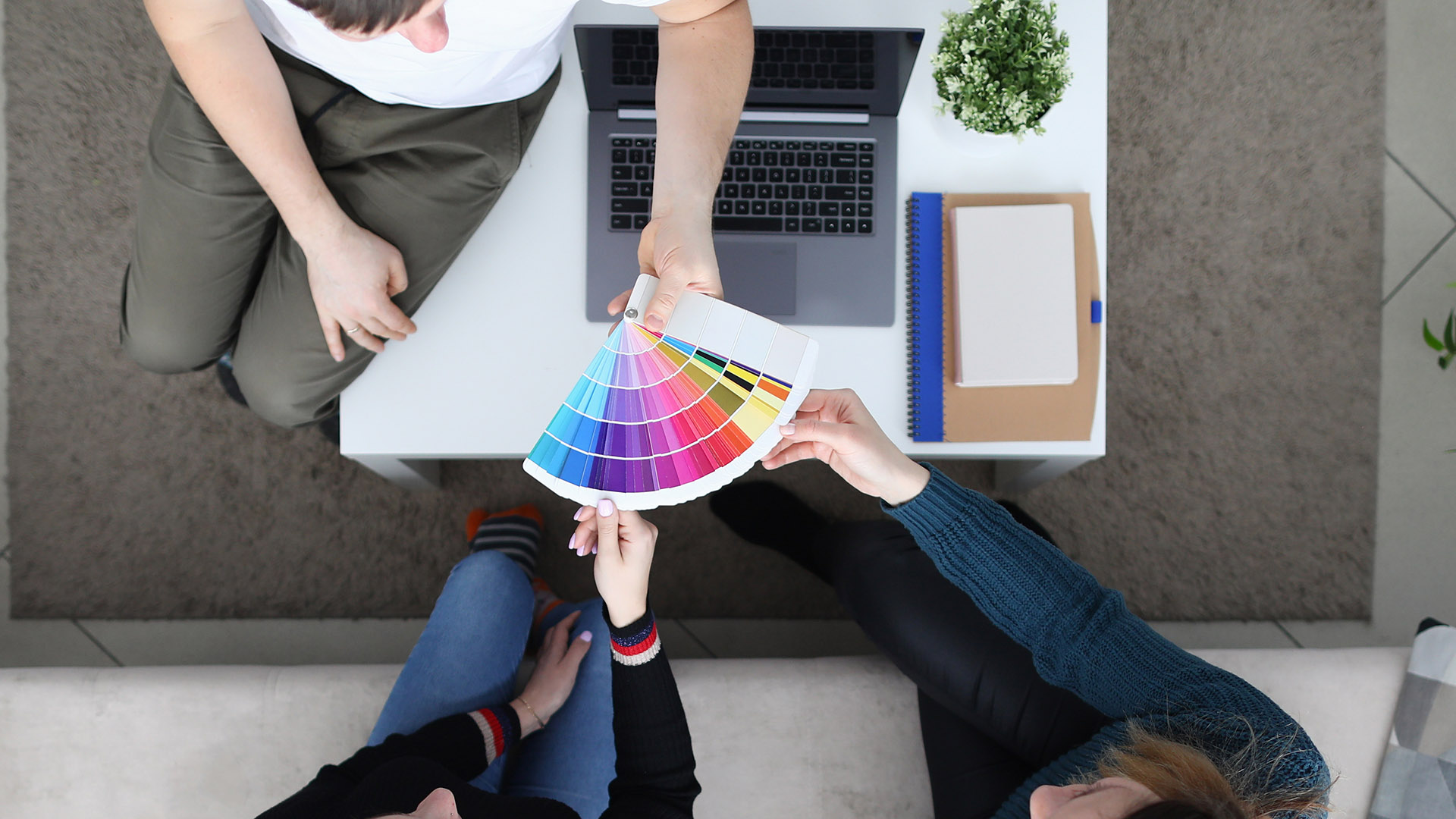 Use Colorful Packages To Tell Your Brand’s Story – BottleStore.com Blog